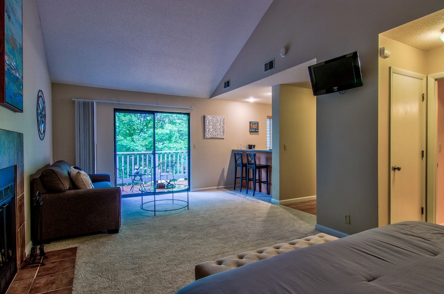 Lujoso Condominio De 1 Habitación Con Impresionantes Vistas Al Lago - Innsbrook, MO