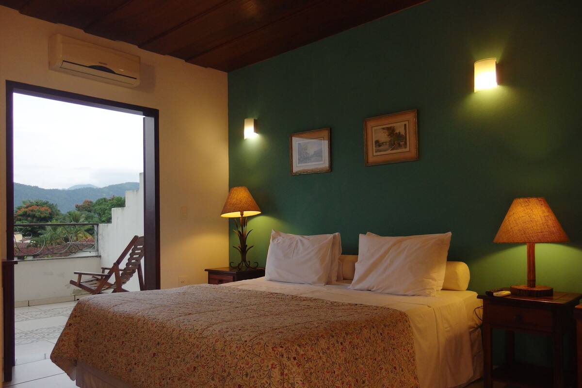 Quarto Duplo Superior, casa de banho anexa, vista para o mar | Minibar, ferro/tábua de engomar, camas desdobráveis, Wi-fi grátis 