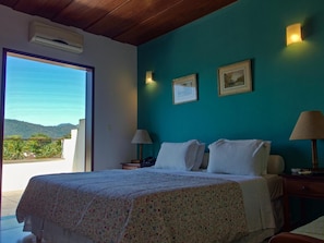 Minibar, ferro/tábua de engomar, camas desdobráveis, Wi-fi grátis 