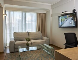 Suíte júnior | Área de estar | TV LCD