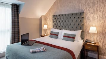 Quarto Duplo | Cofre com capacidade para portátil, com decoração personalizada