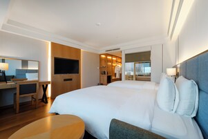 Inter Family Twin Room | Edredons de pluma, cofres nos quartos, individualmente mobiliados