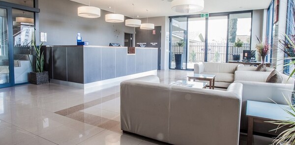 Horsham International Hotel - Horsham