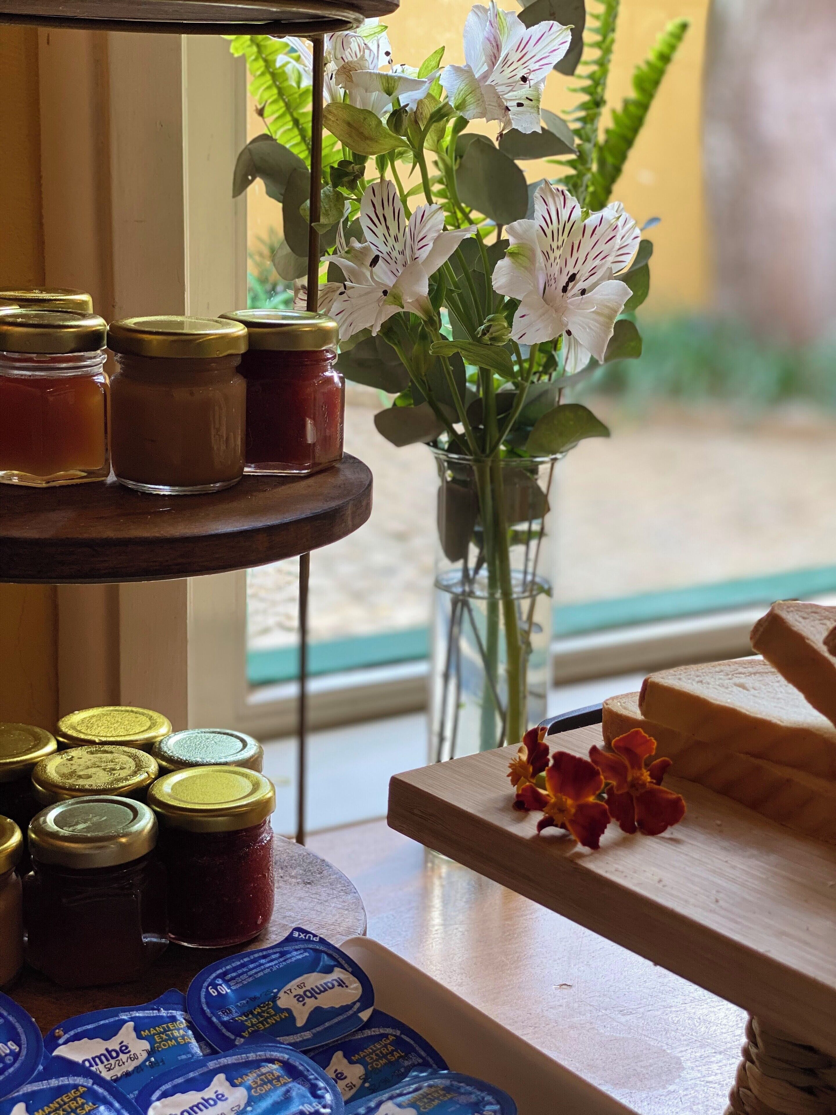 Pequeno-almoço tipo buffet diário incluído 
