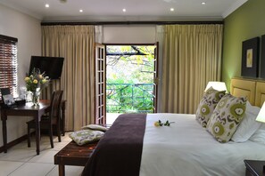 Luxury Room Self-Catering | Roupas de cama premium, frigobar, cofres nos quartos