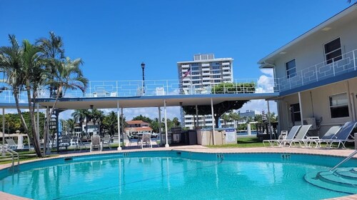 Deals on Miami Vacation Packages $290 | Hotwire