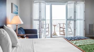 Quarto standard | Cofres nos quartos, escrivaninha, espaço de trabalho para notebook