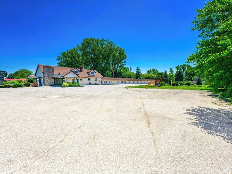 Fachada da propriedade