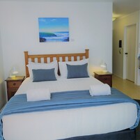 Quarto Familiar (Fantail) | Ferro/tábua de engomar, Wi-fi grátis, roupa de cama fornecida 