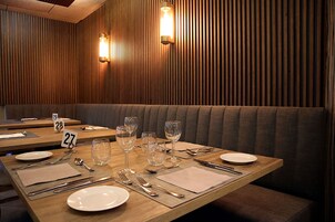 Jantares servidos, cozinha local 