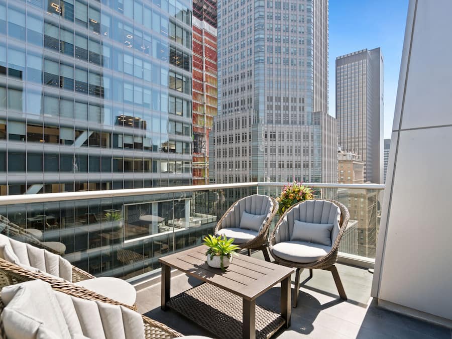 Quarto, 1 cama king-size (THE GOTHAM SUITE) | Terraço/pátio interior