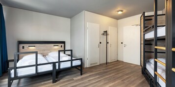 Cortinas blackout, ferros/tábuas de passar roupa, Wi-Fi de cortesia