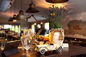 Café da manhã, almoço e jantar