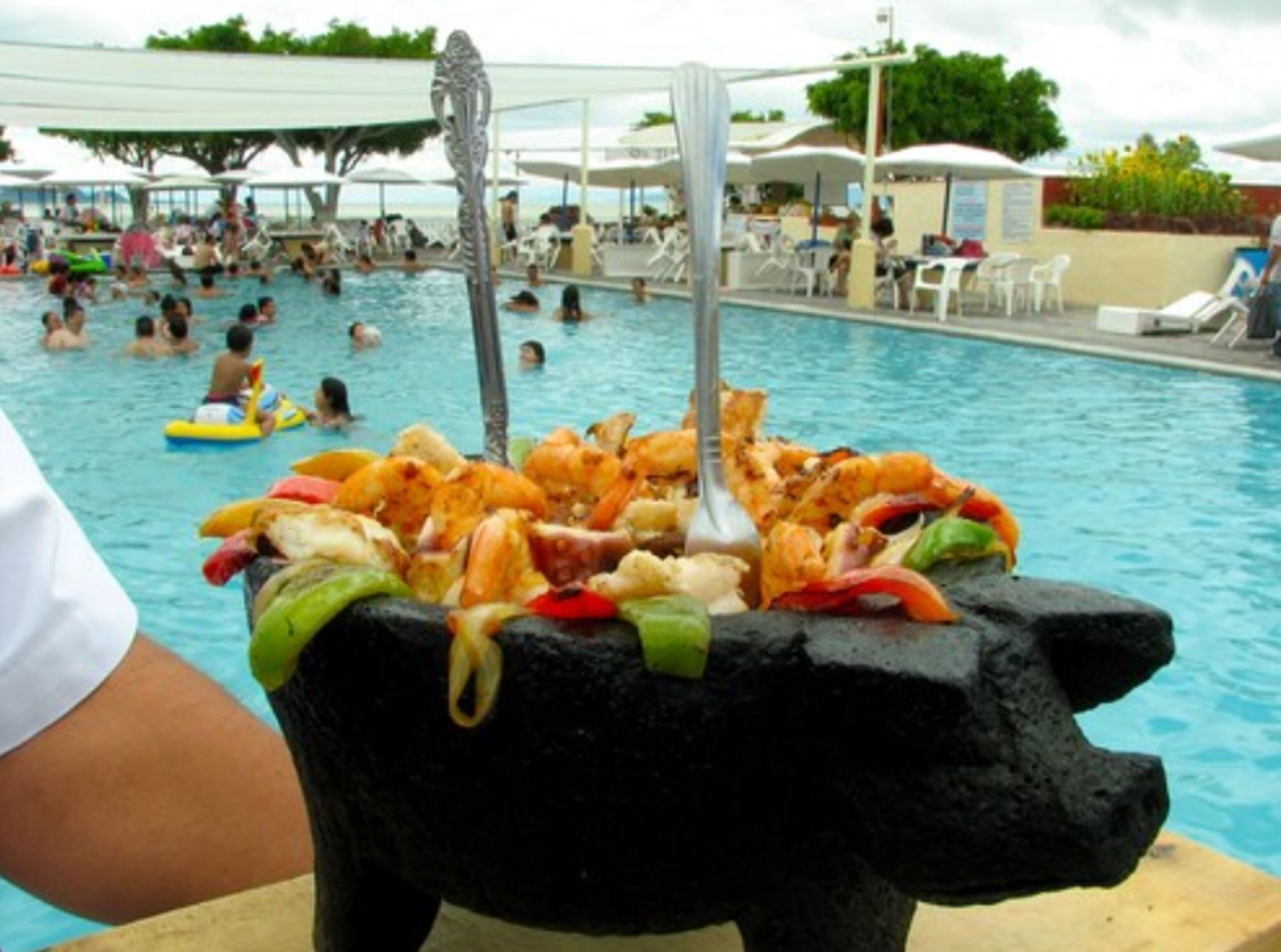 Café da manhã feito na hora todos os dias mediante uma taxa