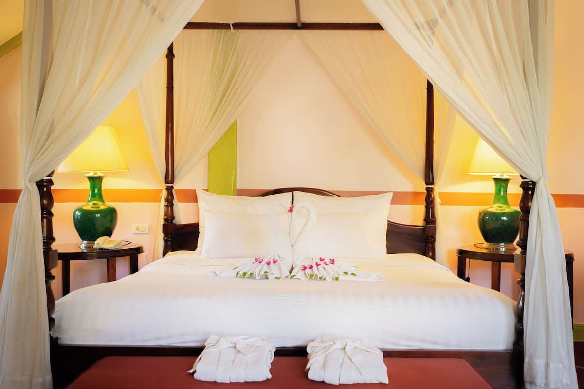 Quarto luxo (SPECIAL DEAL) | Frigobar, cofres nos quartos, escrivaninha, roupa de cama