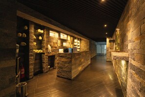 Sala(s) para tratamentos a casais, sauna, tratamentos corporais 
