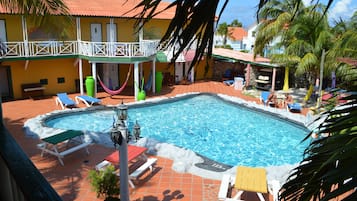 Piscina externa