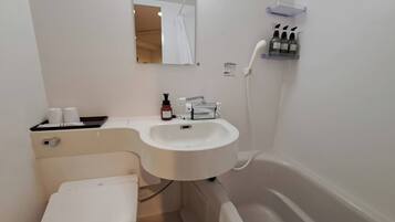 Quarto casal superior, para não fumantes | Banheiro | Chuveiro/banheira combinados, produtos de toalete grátis