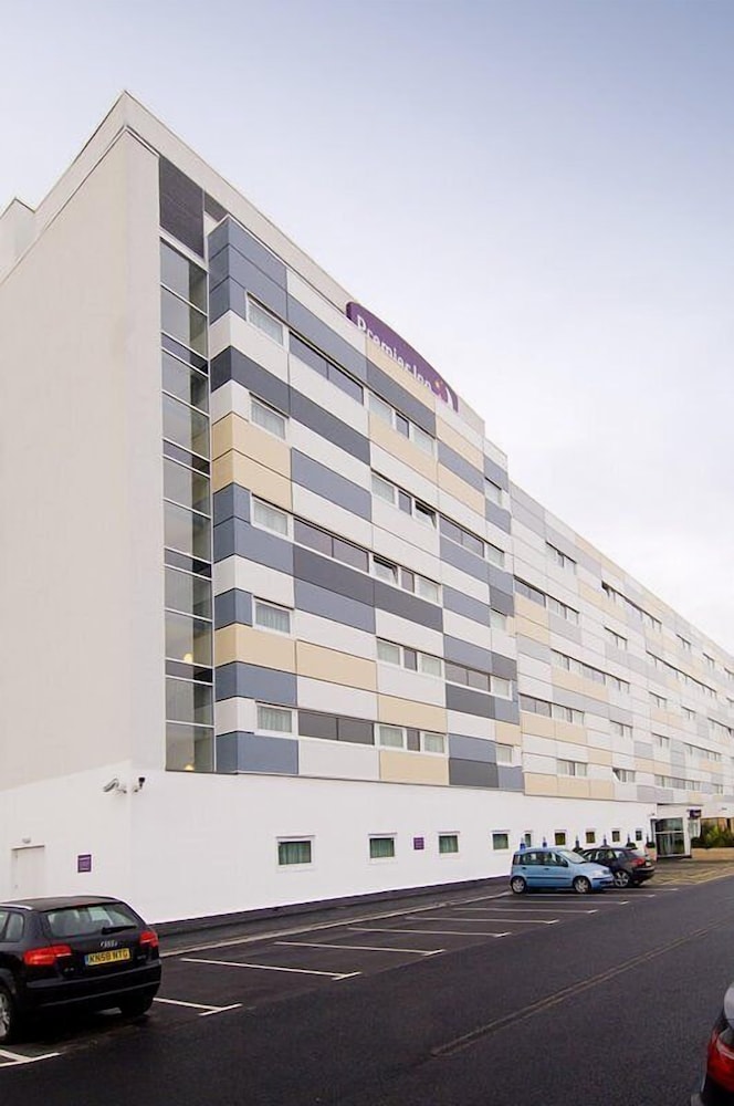 Premier Inn Manchester M56/j6 Runger Lane South - Castleton