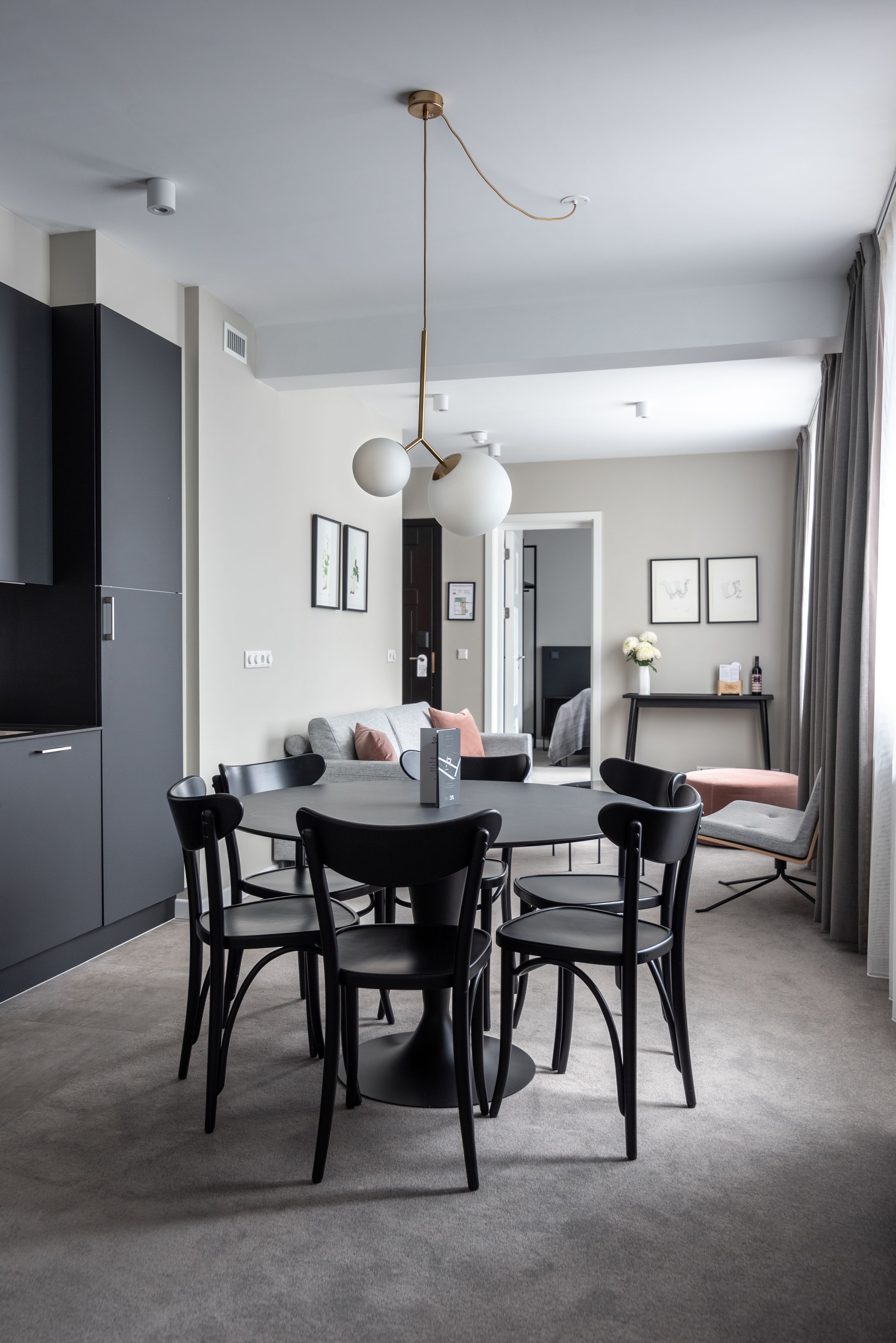Apartamento, 2 quartos, 2 casas de banho | Refeições no quarto