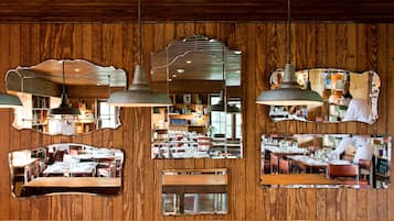 2 restaurantes, café da manhã, culinária italiana