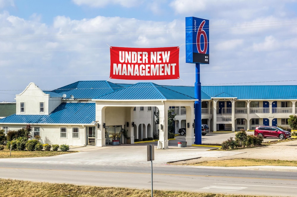Motel 6 Seguin, Tx - New Braunfels, TX