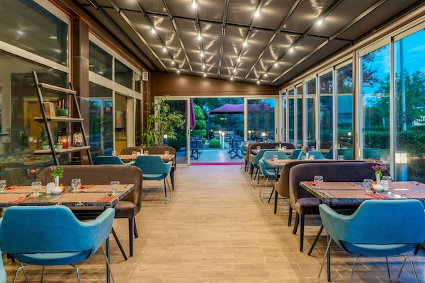 Almoços e jantares servidos