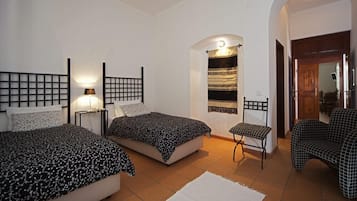 Quarto Standard | 11 quartos, secretária, Wi-fi grátis, roupa de cama fornecida