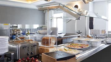 Pequeno-almoço tipo buffet diário incluído