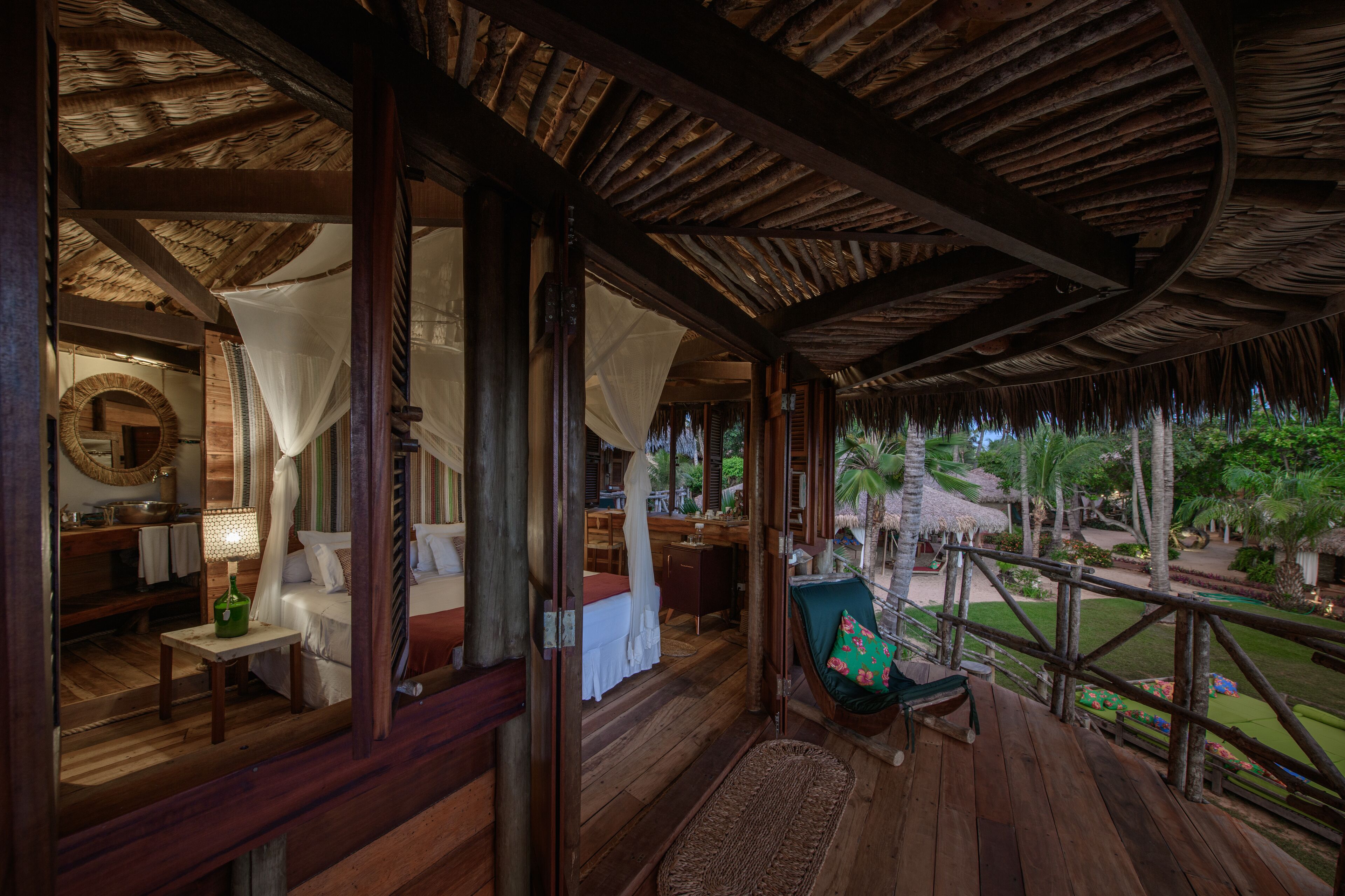 Palafita Alta Mar | Minibar, cofre no quarto, com decoração personalizada, secretária 