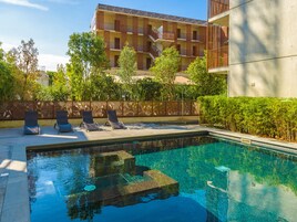 Piscina exterior sazonal 