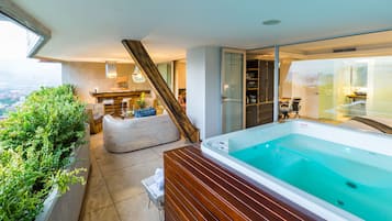 Quarto exclusivo | Banheira de hidromassagem