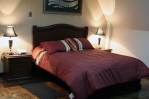 Quarto Triplo | Minibar, cofre no quarto, Wi-fi grátis