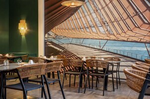 Pequeno-almoço tipo buffet diário (18.50 EUR por pessoa) 