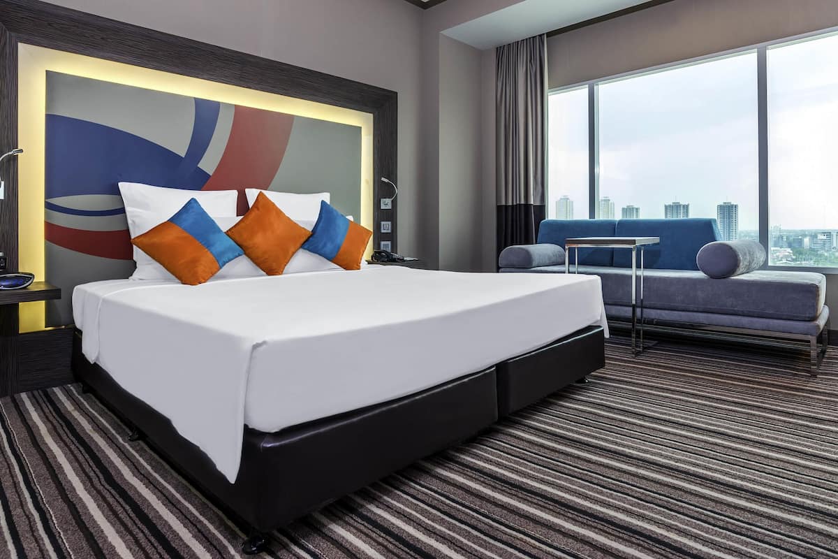 Quarto executivo, 1 cama de casal | 1 quarto, frigobar, cofres nos quartos, individualmente decorados