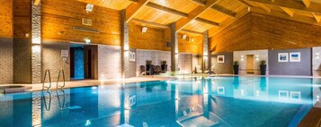 2 piscinas interiores 