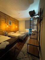 Quarto Standard | Camas de colchão pillowtop, Wi-fi grátis, roupa de cama fornecida 