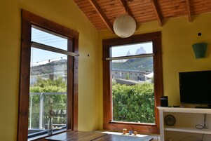 Café da manhã completo grátis todos os dias