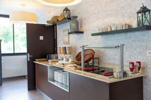 Pequeno-almoço tipo buffet diário (16.90 EUR por pessoa) 