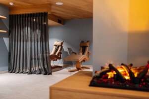 Sauna seca, banheira de hidromassagem, sauna a vapor