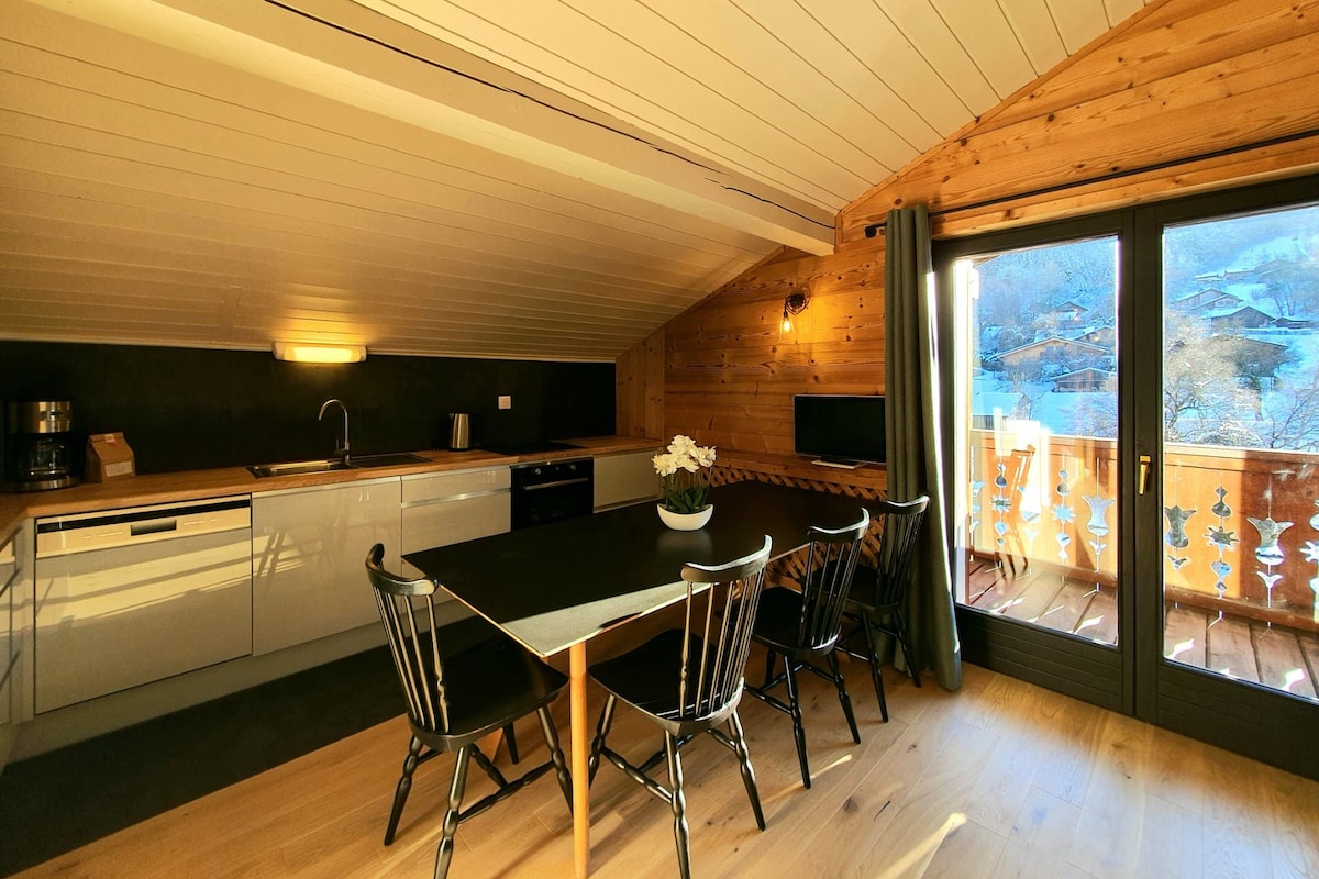 Apartamento, 3 quartos, vista para a montanha | Área de estar