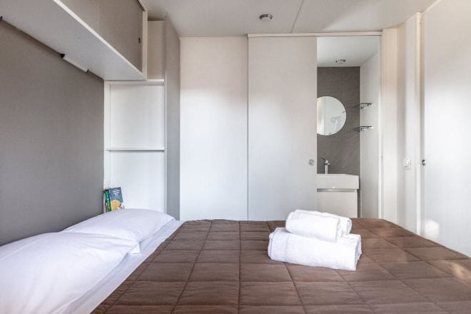Roupa de cama fornecida 