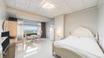 Quarto | Com decoração personalizada, com mobília individualizada, Wi-fi grátis