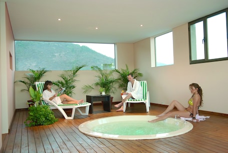 Hidromassagem interna. Ankara Suites