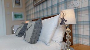 Quarto casal, no piso térreo (small e/suite) | 1 quarto, roupas de cama premium, individualmente decorados