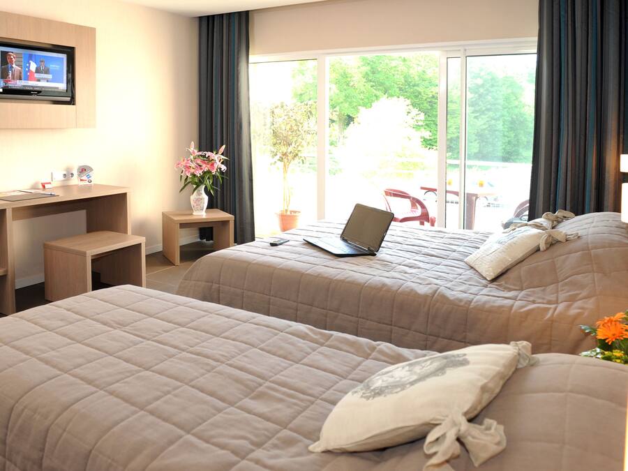 Escrivaninha, berços grátis, Wi-Fi de cortesia