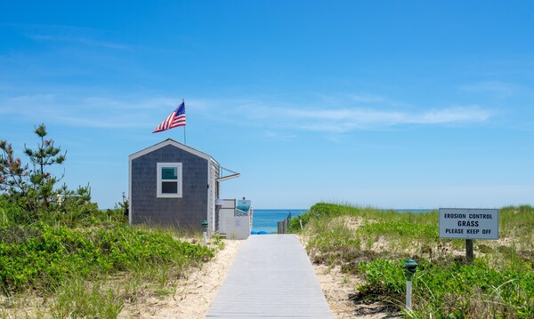 Driftwood Resort - Long Island, NY
