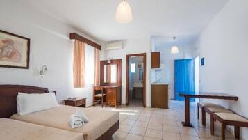 Quarto Triplo Standard | Lençóis de algodão egípcio, cofre no quarto, quartos insonorizados