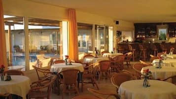 Pequeno-almoço tipo buffet diário incluído