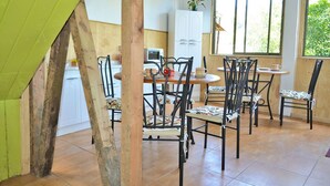 Pequeno-almoço inspirado na cozinha local diário incluído